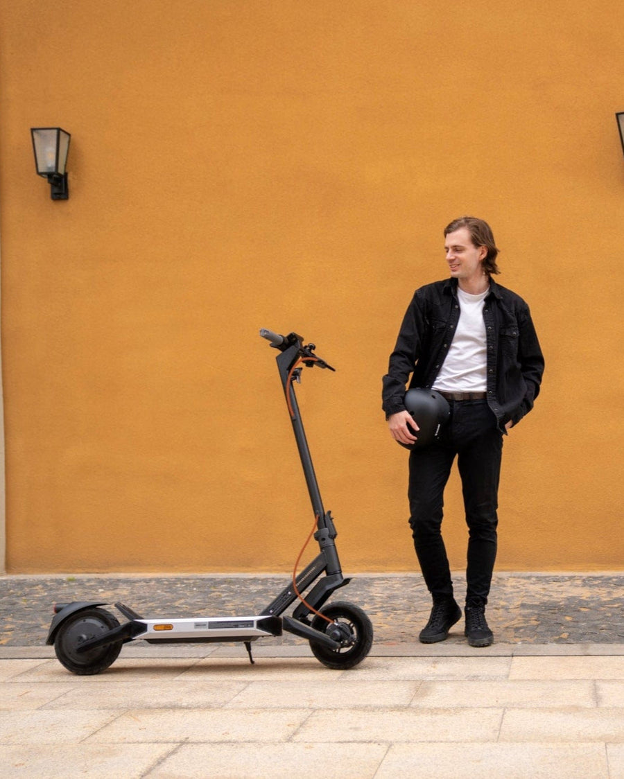 NAVEE Launches ST3 Pro and GT3 Pro at CES 2025, Receives UL and TÜV Rh ...